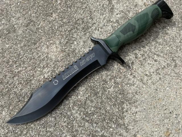 16010C - Poignard AITOR Oso Camo Green | Vente de Couteaux en Ligne ...