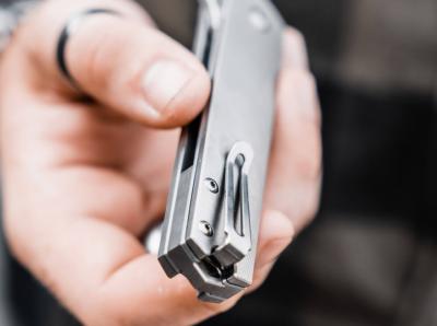 01BO619 - Couteau BOKER PLUS Kwaiken Push Button Flipper | Couteaux ...